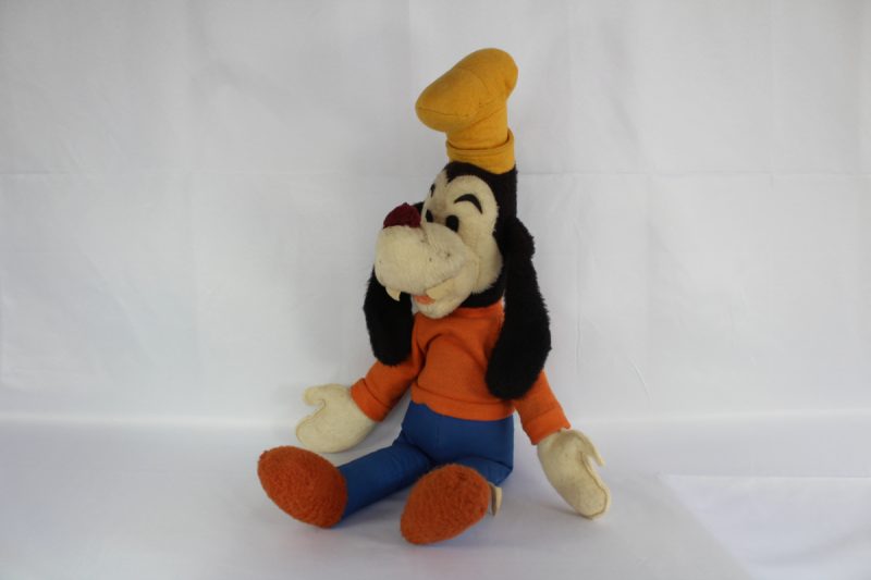 Goofy Plush Toy - Curiosity Classics