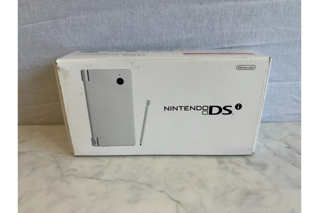 Nintendo DSi - White - Curiosity Classics